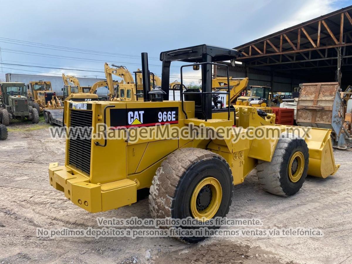 Payloaders (Cargador Frontal): 966 E